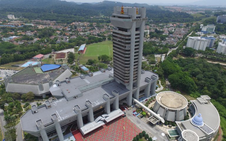 Malaysians Must Know the TRUTH: RM100 million Selangor fund to help ...