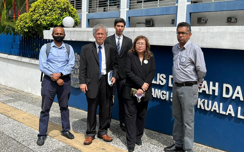 Bar trio object to being asked for police statements | Free Malaysia ...