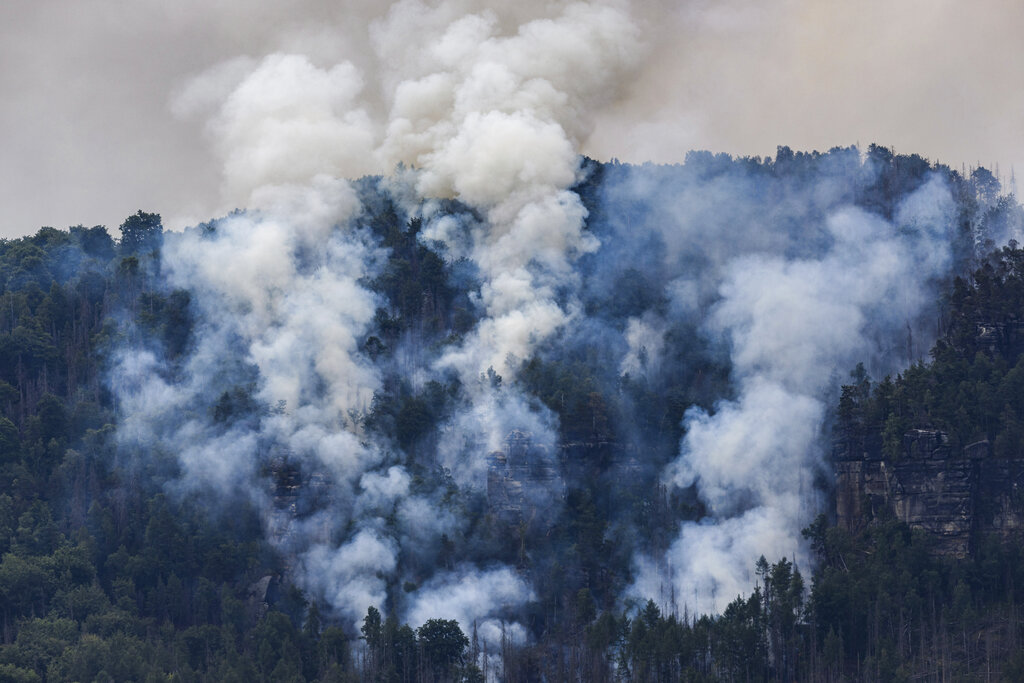 More evacuations as fires spread through eastern Germany | Free ...
