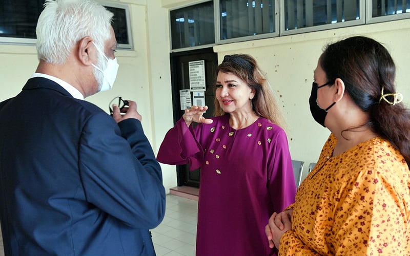 Mahkamah tolak permohonan perintah larangan bersuara ke atas aktivis ...