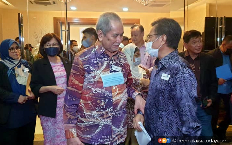 Saifuddin hails ‘good discussion’ on Sulu issue, MPs still want debate ...