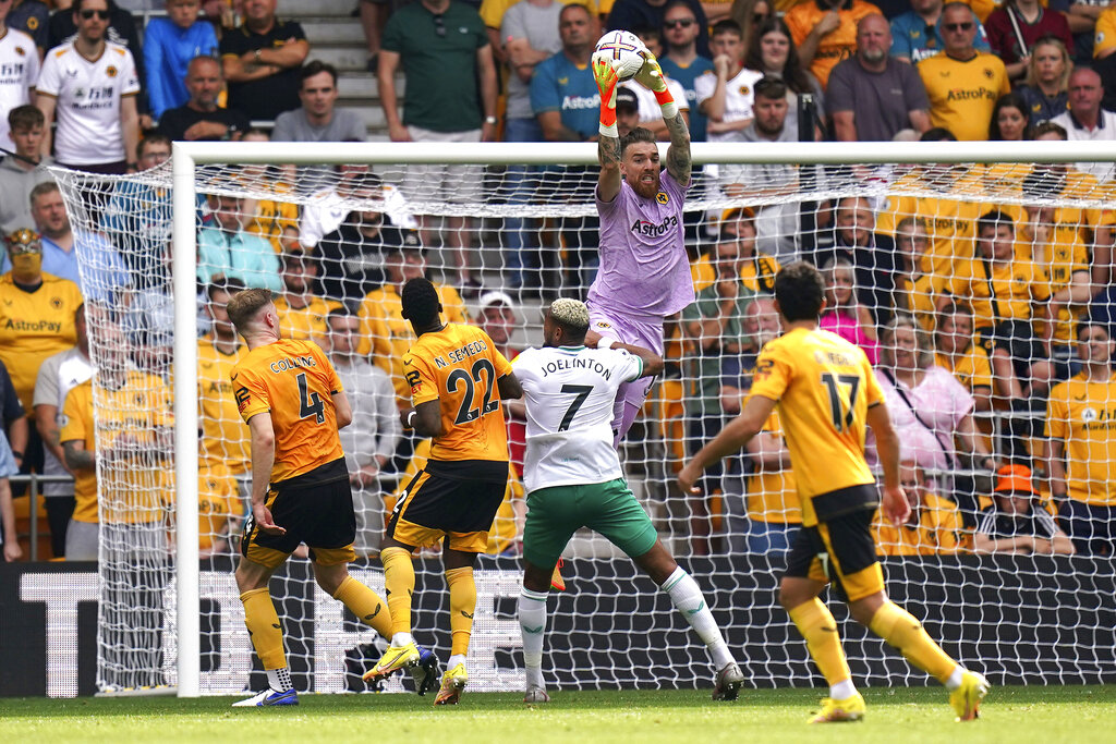 Wolves’ goalkeeper Sa plays on despite broken wrist | Free Malaysia ...