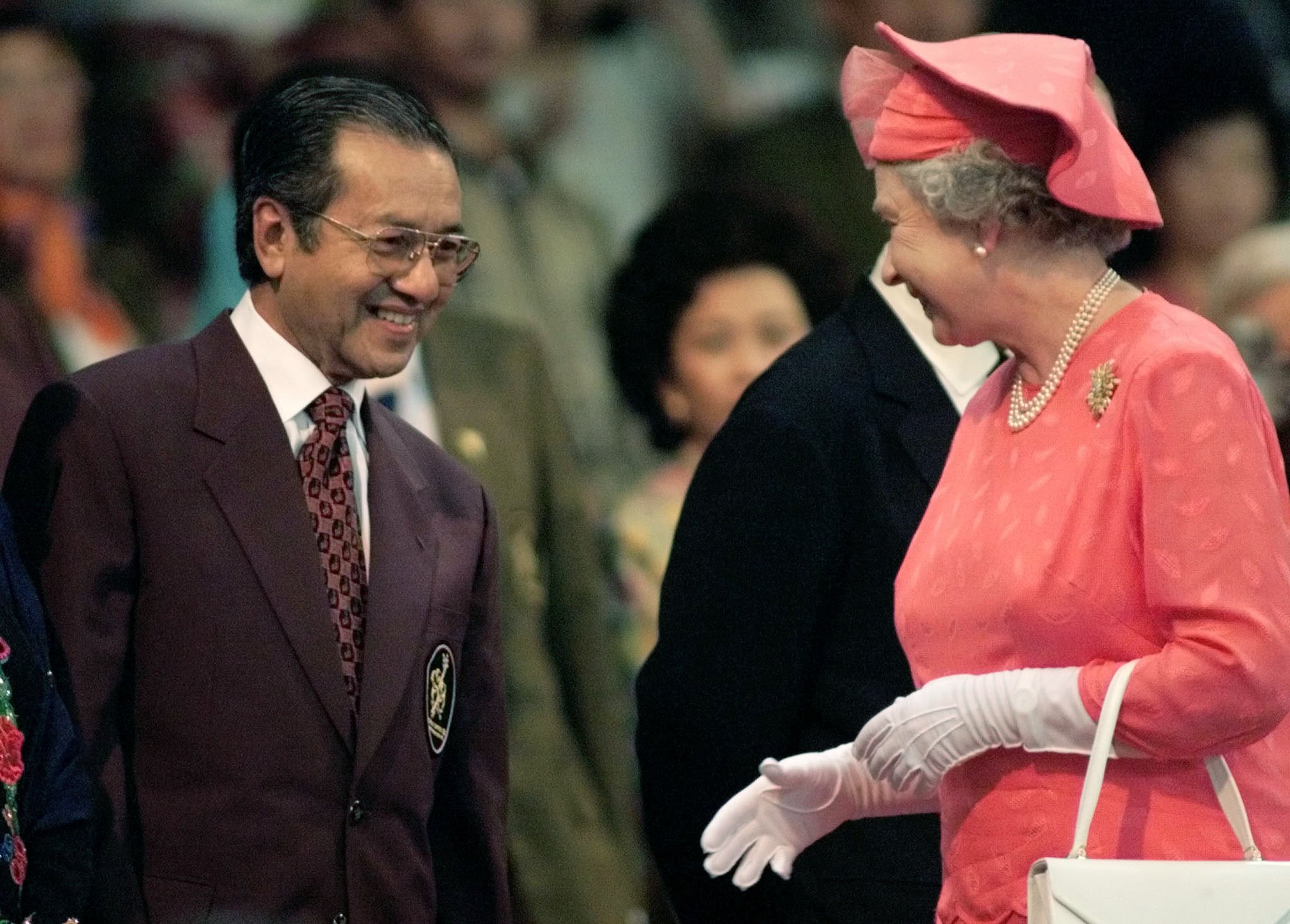 Queen Elizabeth a good example of a constitutional monarch, says Dr M ...