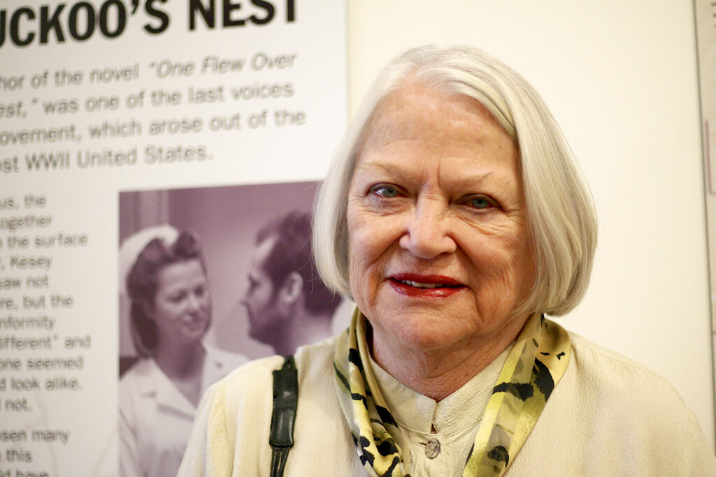 Oscar winner Louise Fletcher dies at 88 | Free Malaysia Today (FMT)