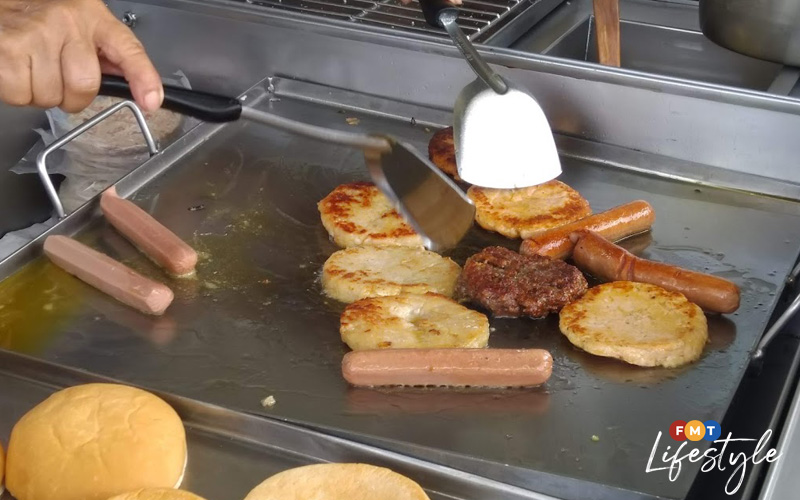 After 49 years, Jackson’s Burger in PJ is still grilling hot | Free ...