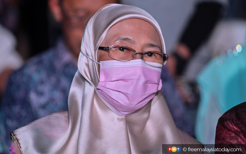 Wan Azizah moves from Pandan to Bandar Tun Razak | Free Malaysia Today ...