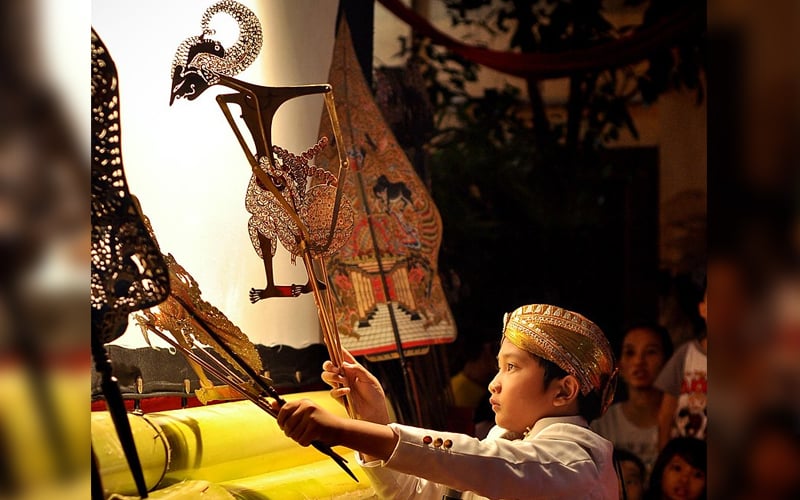 Wayang kulit lovers hope robotics can save ancient art | Free Malaysia ...