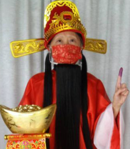 Voters dress to impress for GE15 | Free Malaysia Today (FMT)