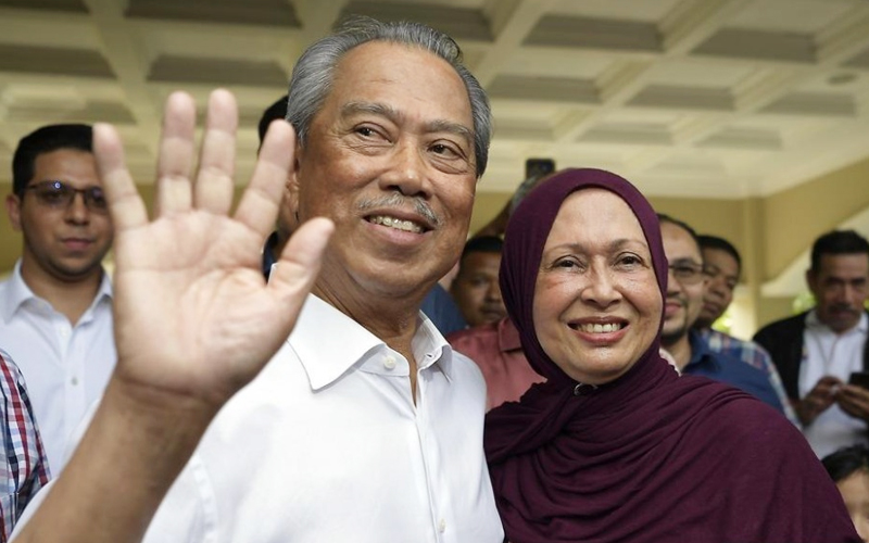 Muhyiddin praises wife who inspired initiatives for women in manifesto ...