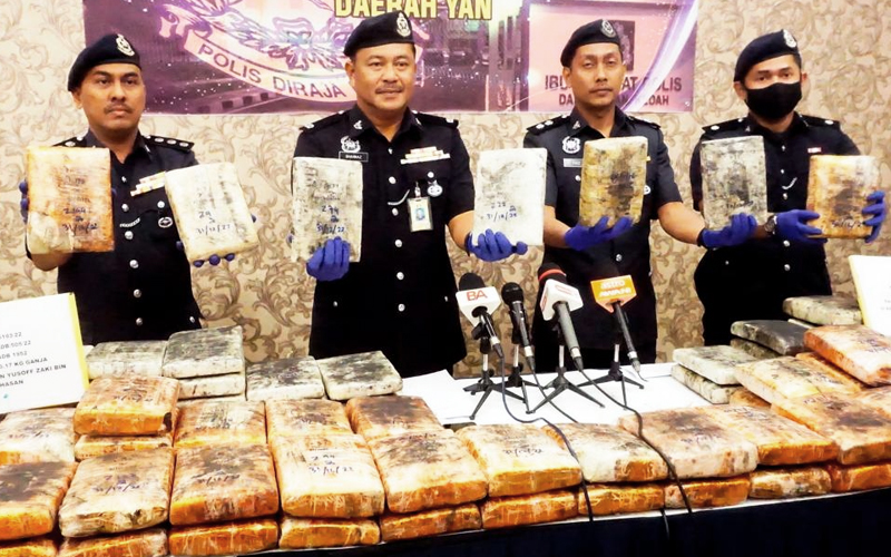 158 ketulan ganja terapung di tali air | Free Malaysia Today (FMT)