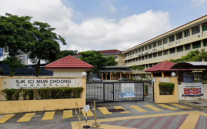 SJKC Mun Choong reopens with a minute’s silence for landslide victims ...